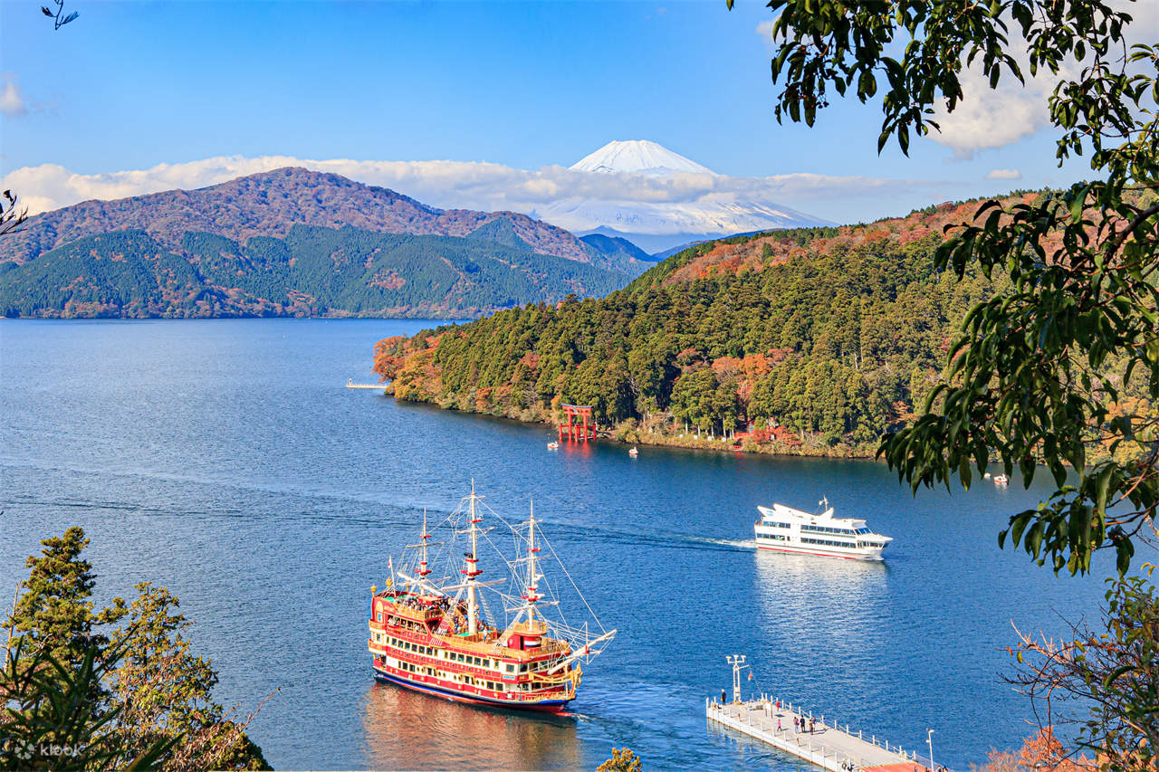 Mount Fuji, Lake Yamanaka, Oshino Hakkai, Hakone, Lake Ashi Pirate Ship ...